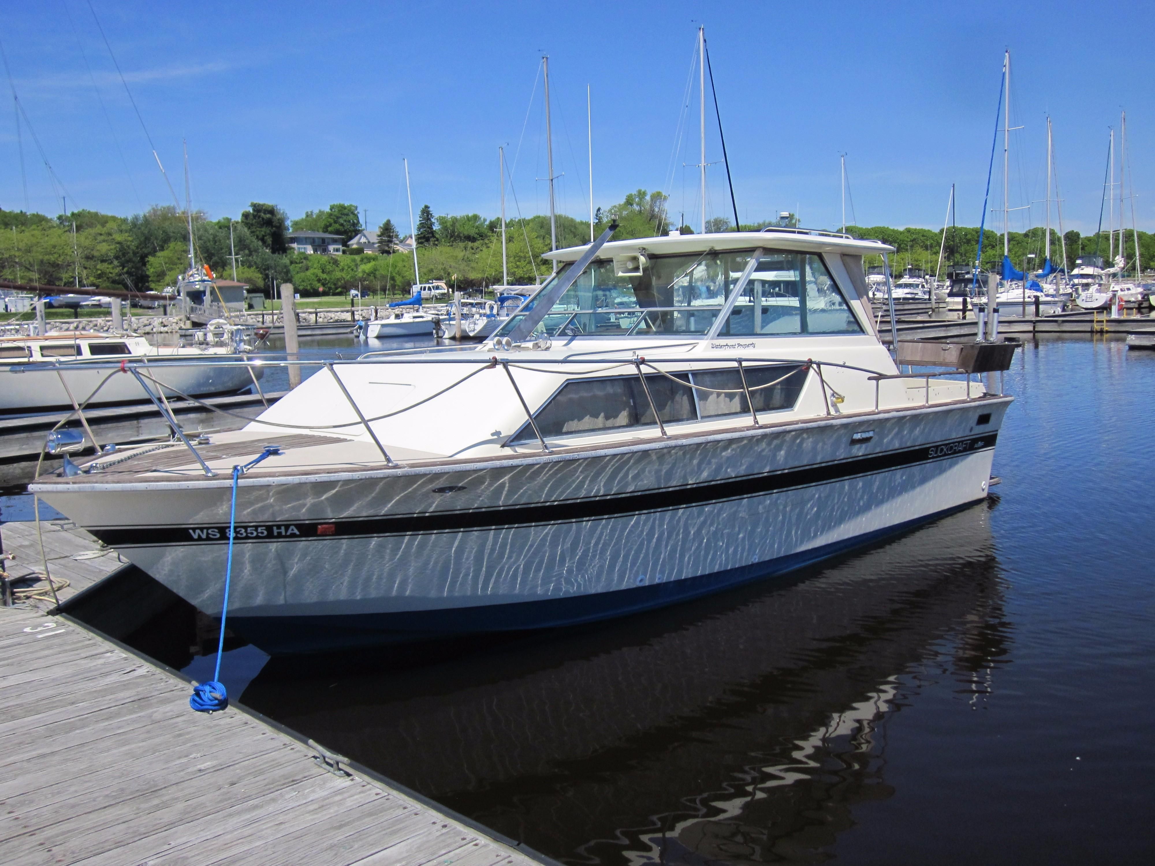 Slickcraft SC 285 Hardtop Express, For Sale, Manitowoc Marina, WI